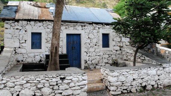 8 Natural Building Materials for your Ecological Home - Ecobnb