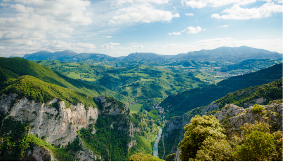 Furlo Pass, a fascinating canyon in Marche region - Ecobnb