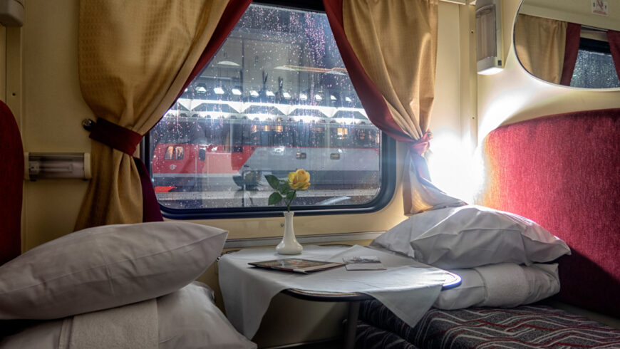 8 Tips For A Fun And Comfortable Train Ride - Ecobnb